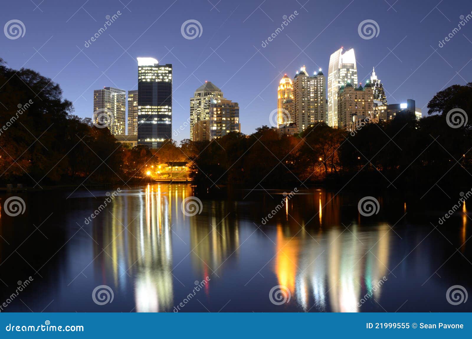 Atlanta Del Parque De Piedmont Imagen de archivo - Imagen de georgia ...