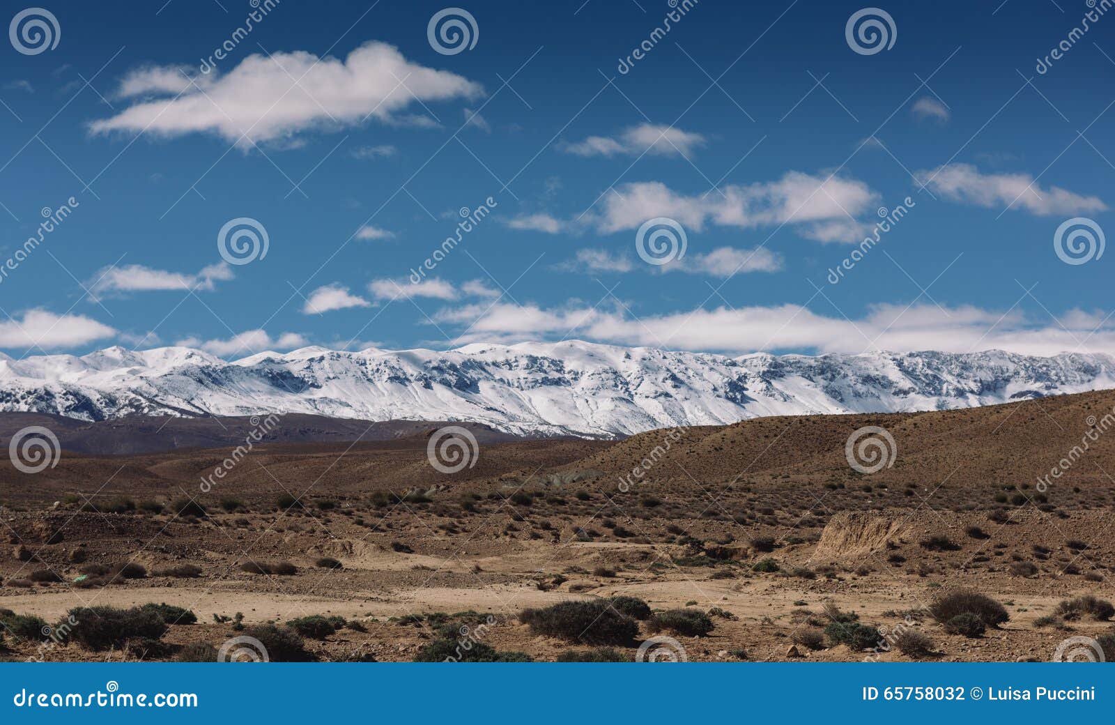 Atlas-Berge, Marokko stockfoto. Bild von berge, hügel - 65758032