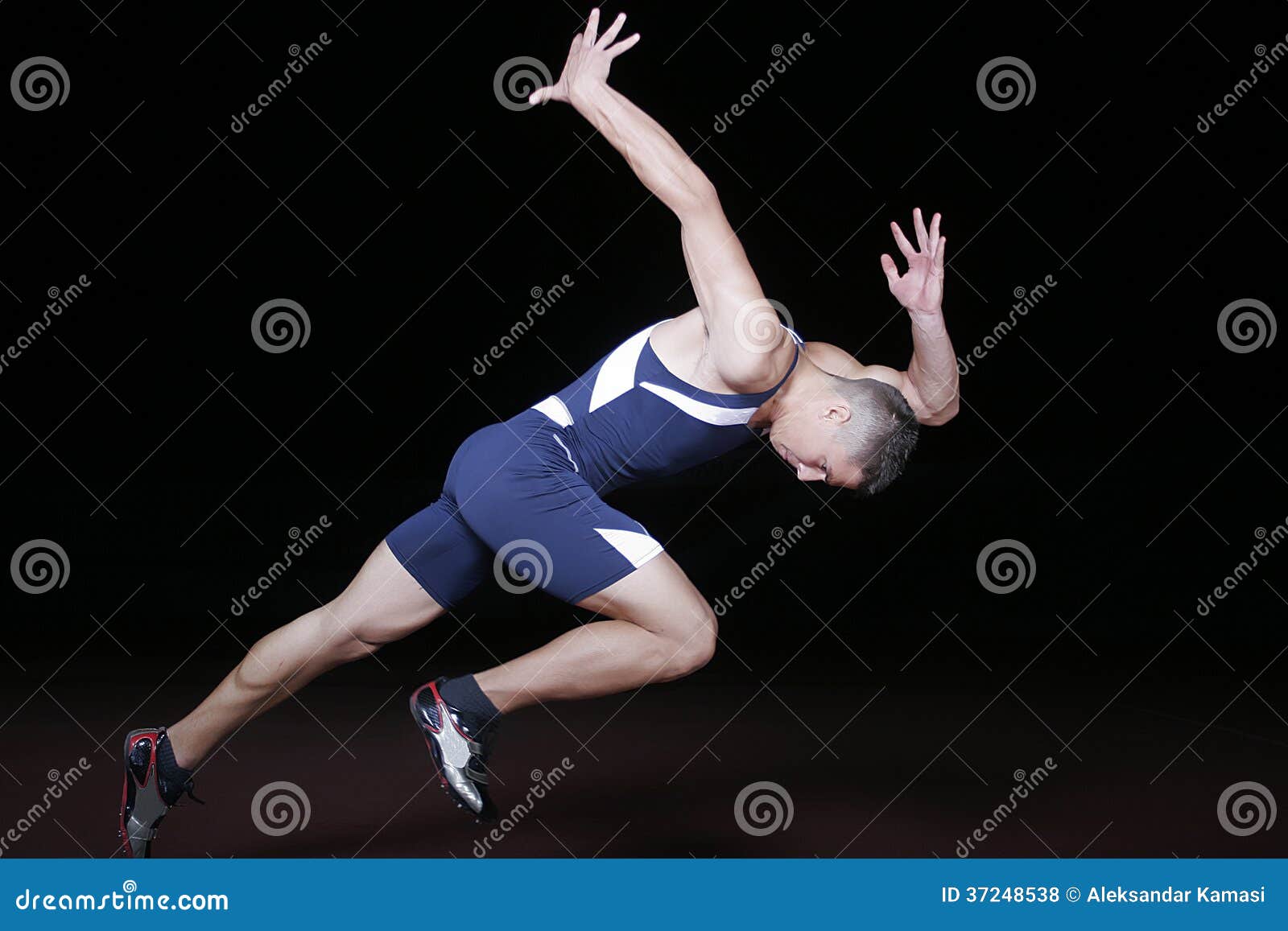 Atleet op begin stock foto. Image of individueel, geschiktheid - 37248538