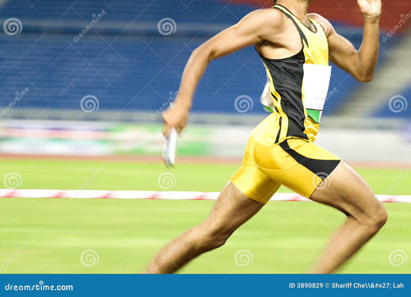 Atleta en la acción imagen de archivo. Imagen de participantes - 3890829