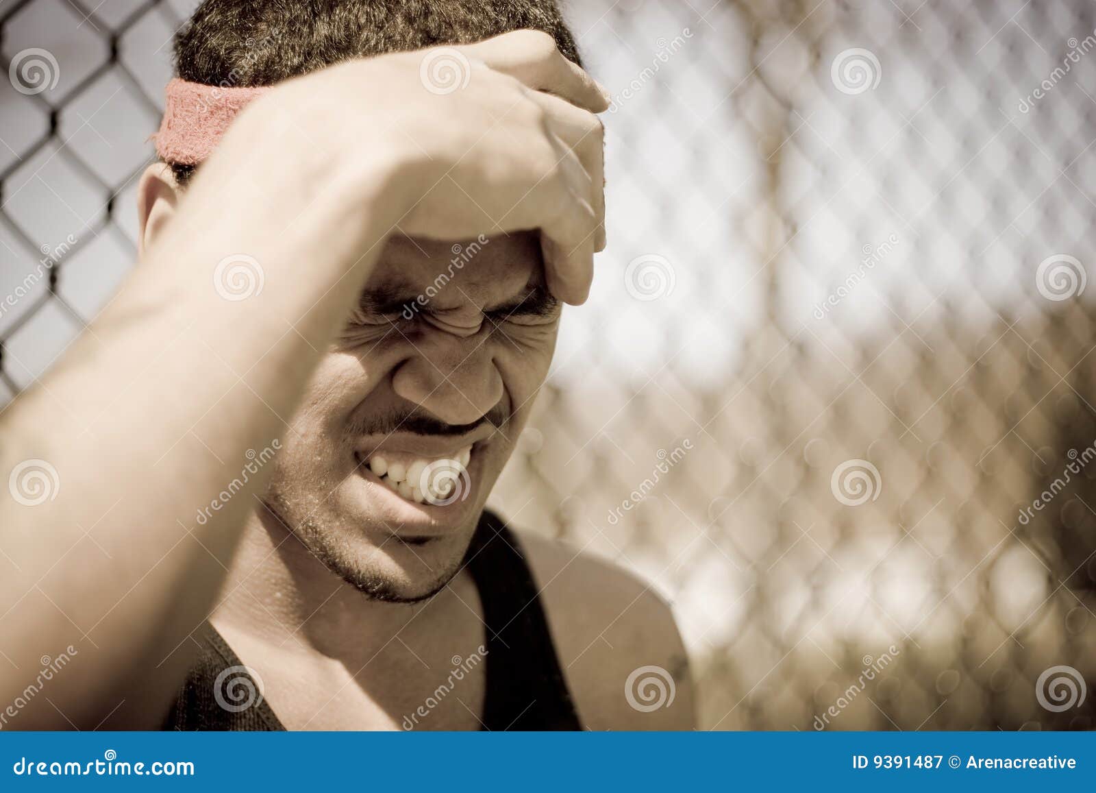 Atleta frustrado imagen de archivo. Imagen de hombre, juego - 9391487