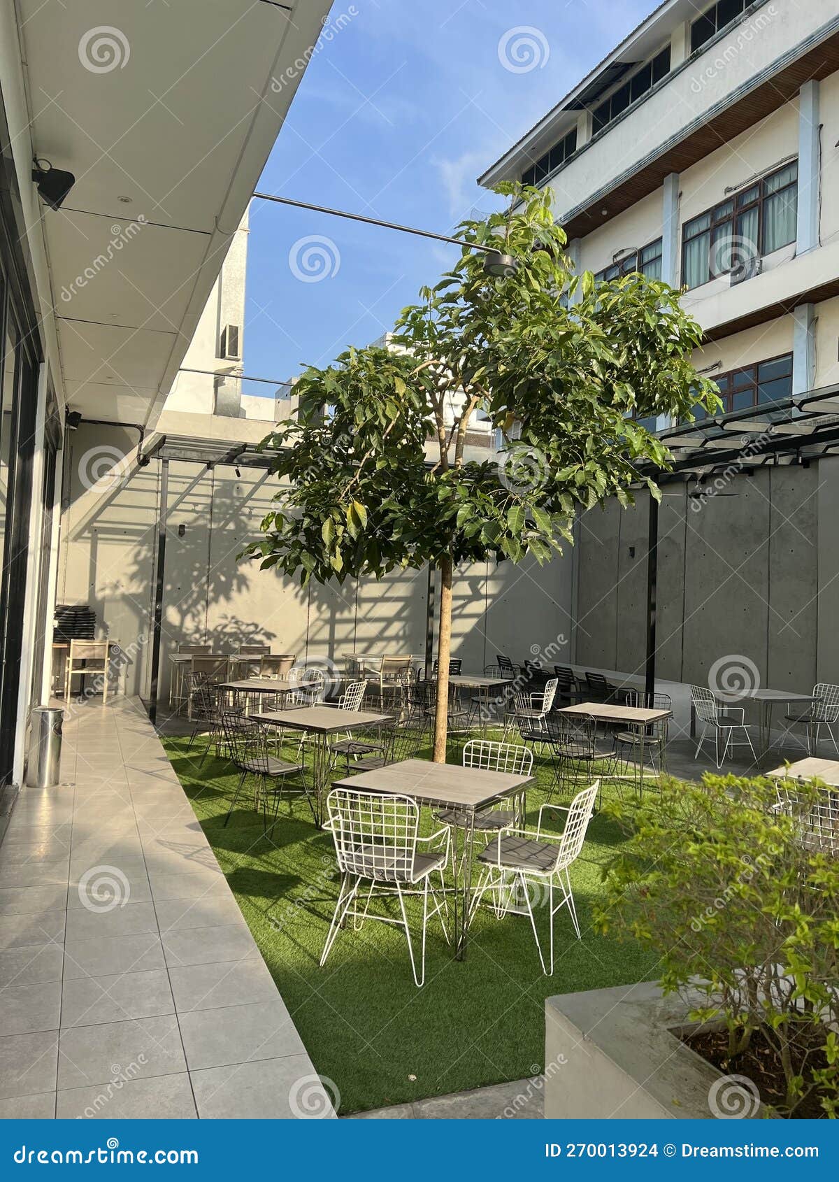 Backyard Cafe and Restaurant Stock Photo - Image of hotel, outdoor ...