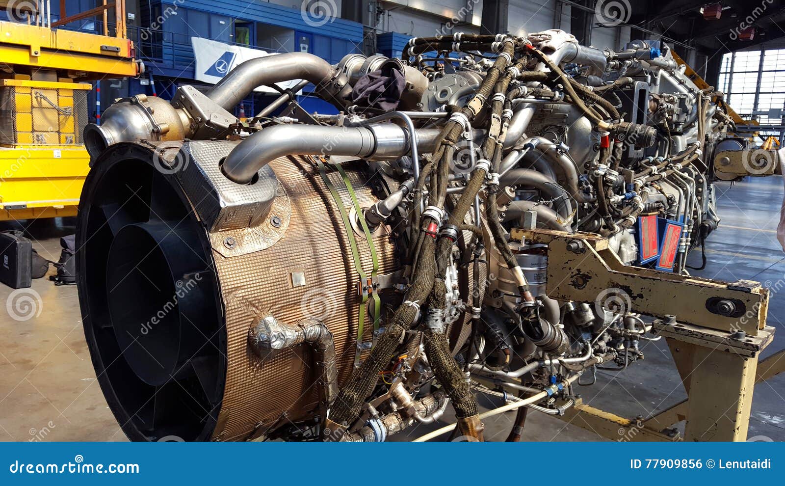 ATR 72 jet engine editorial photo. Image of detail, hall - 77909856