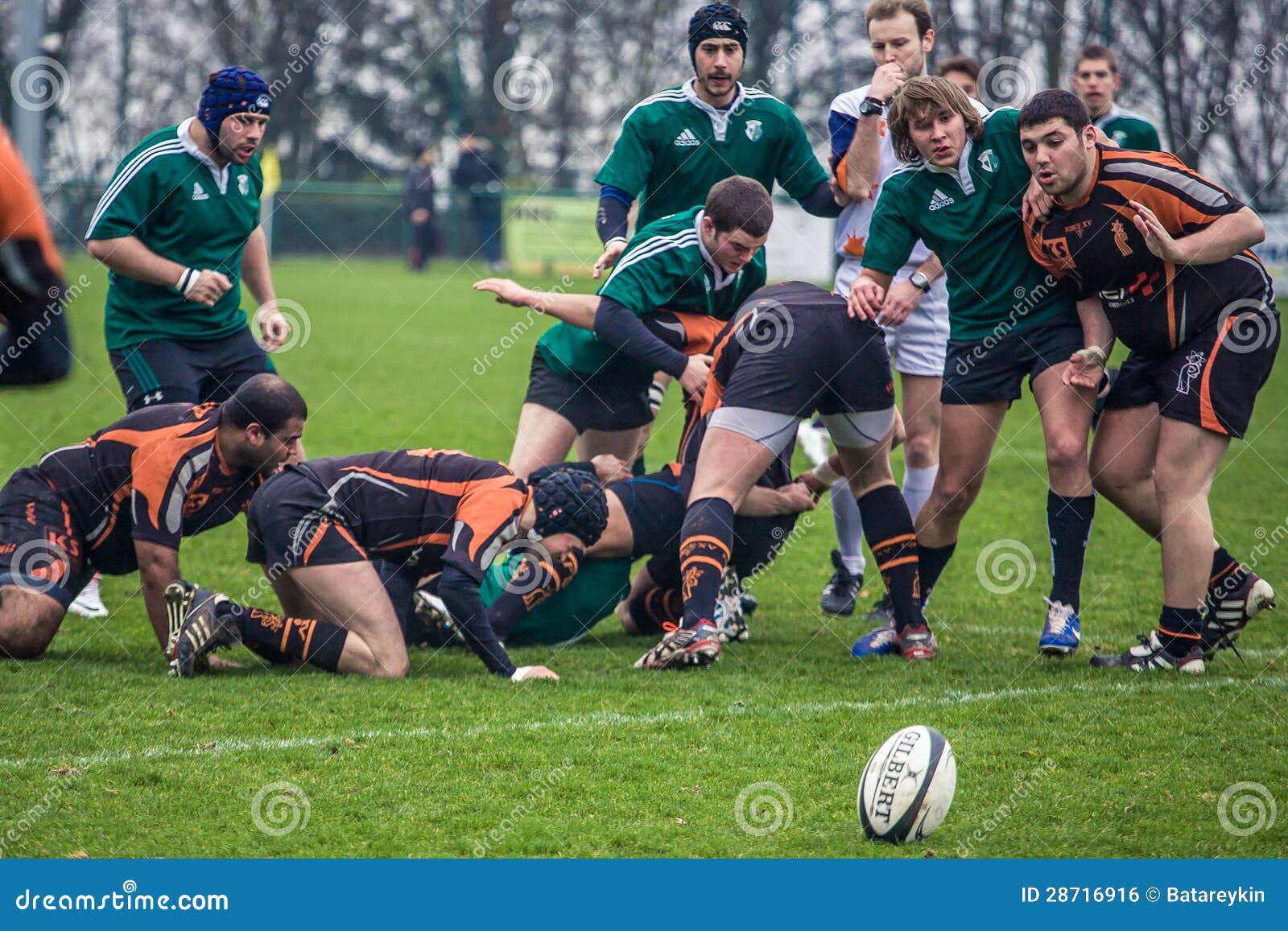 Attack in Rugby editorial photo. Image of skill, suresnes - 28716916