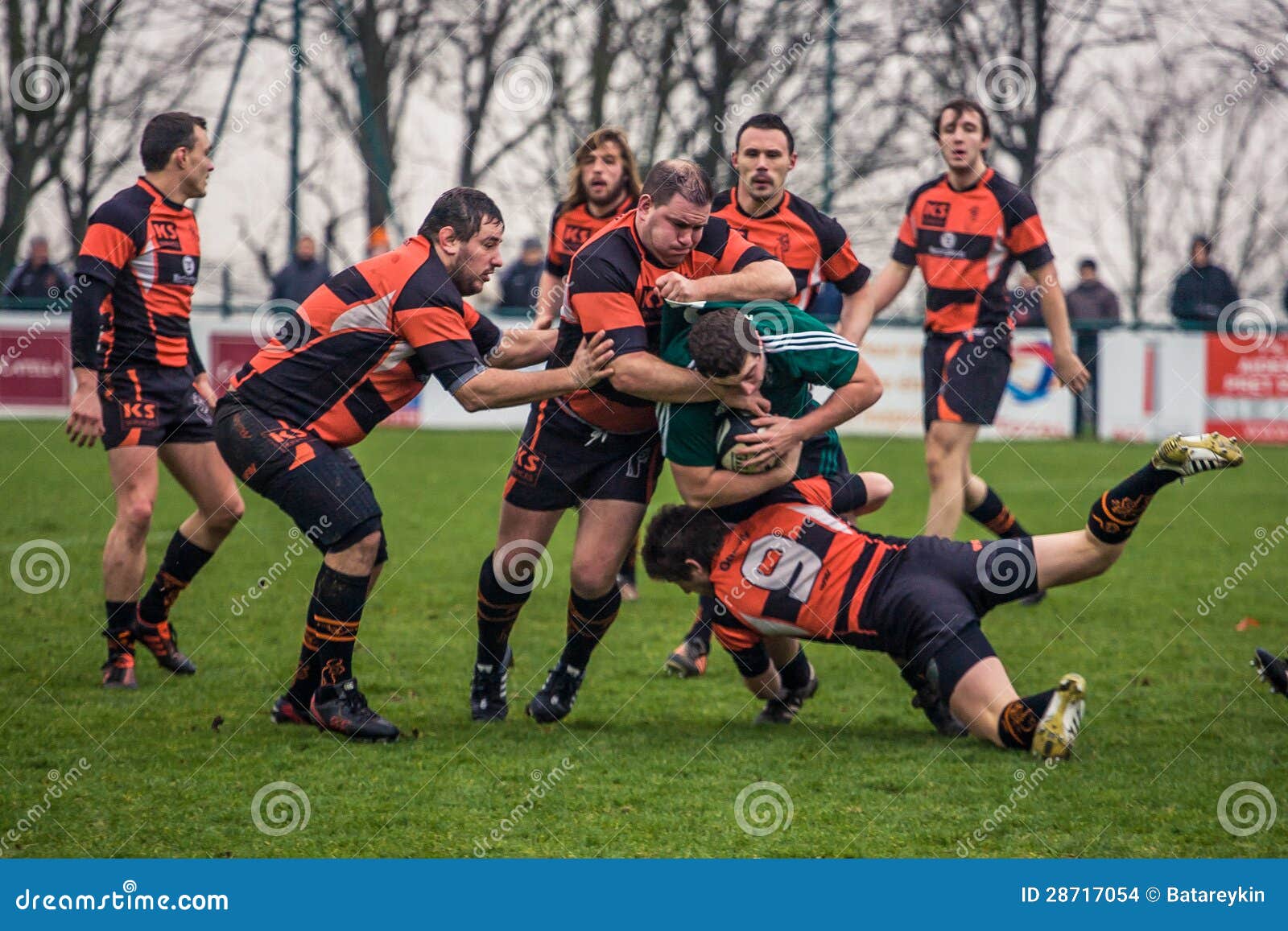 Attack in Rugby editorial stock image. Image of skill - 28717054