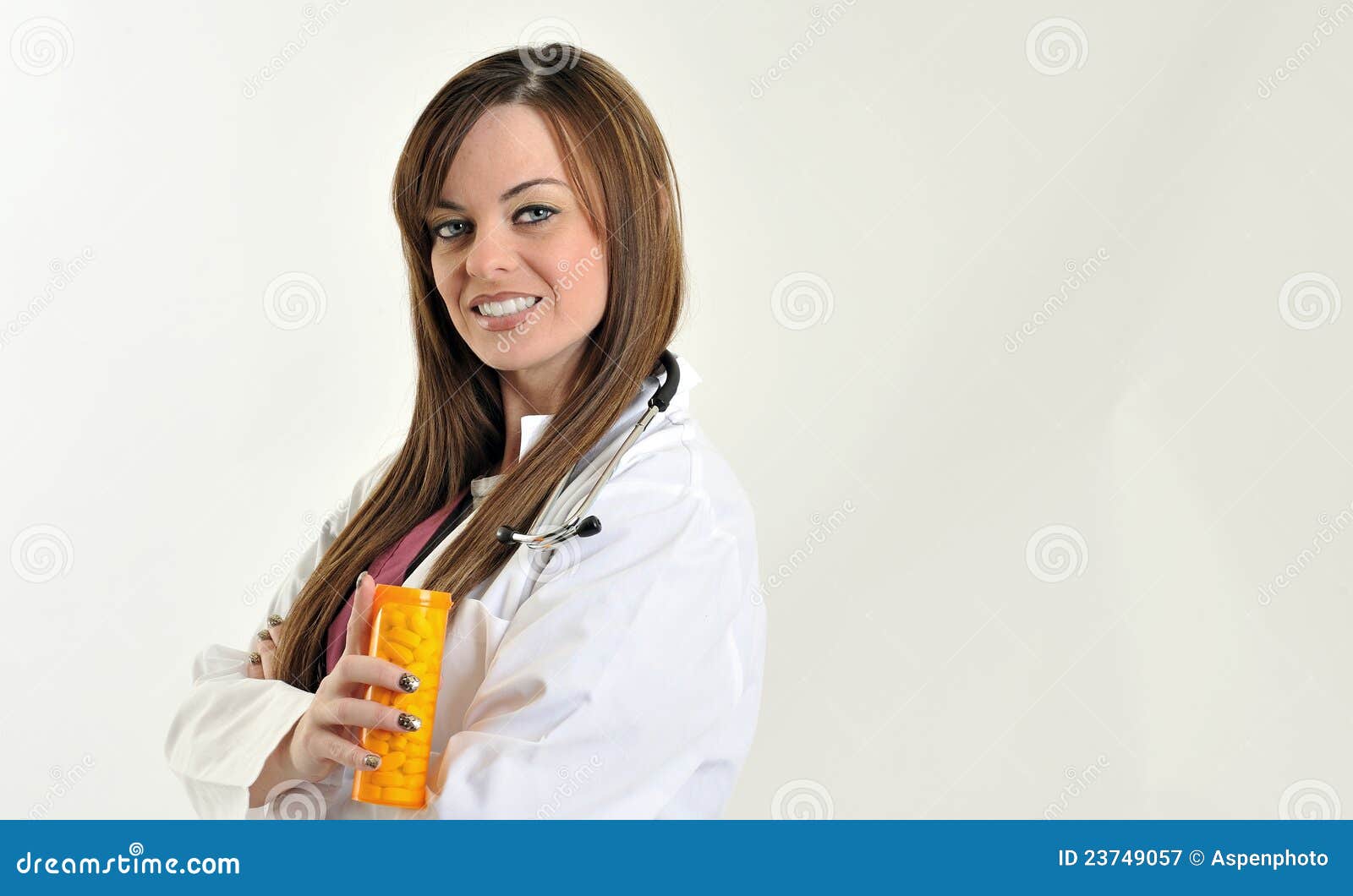 Attractive Female Pharmacist Stock Image - Image of caucasian, doctor ...