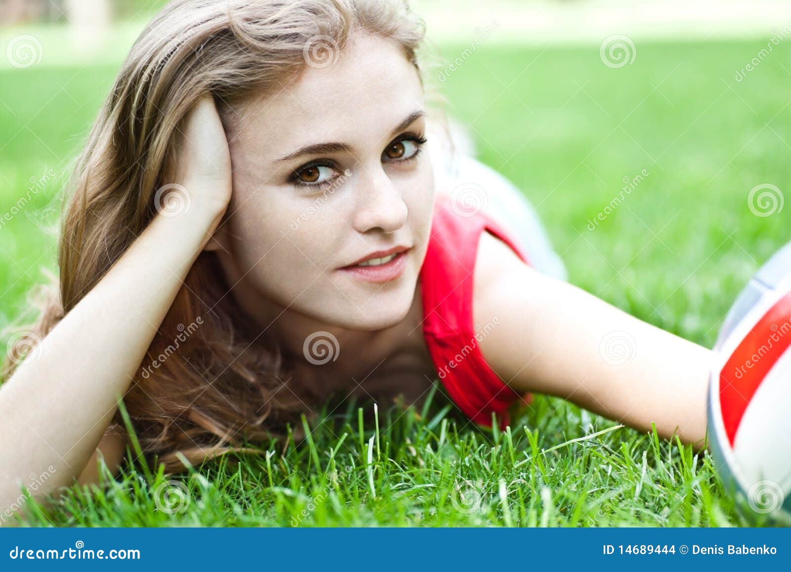 Attractive Girl Lay on Grass Stock Photo - Image of park, people: 14689444