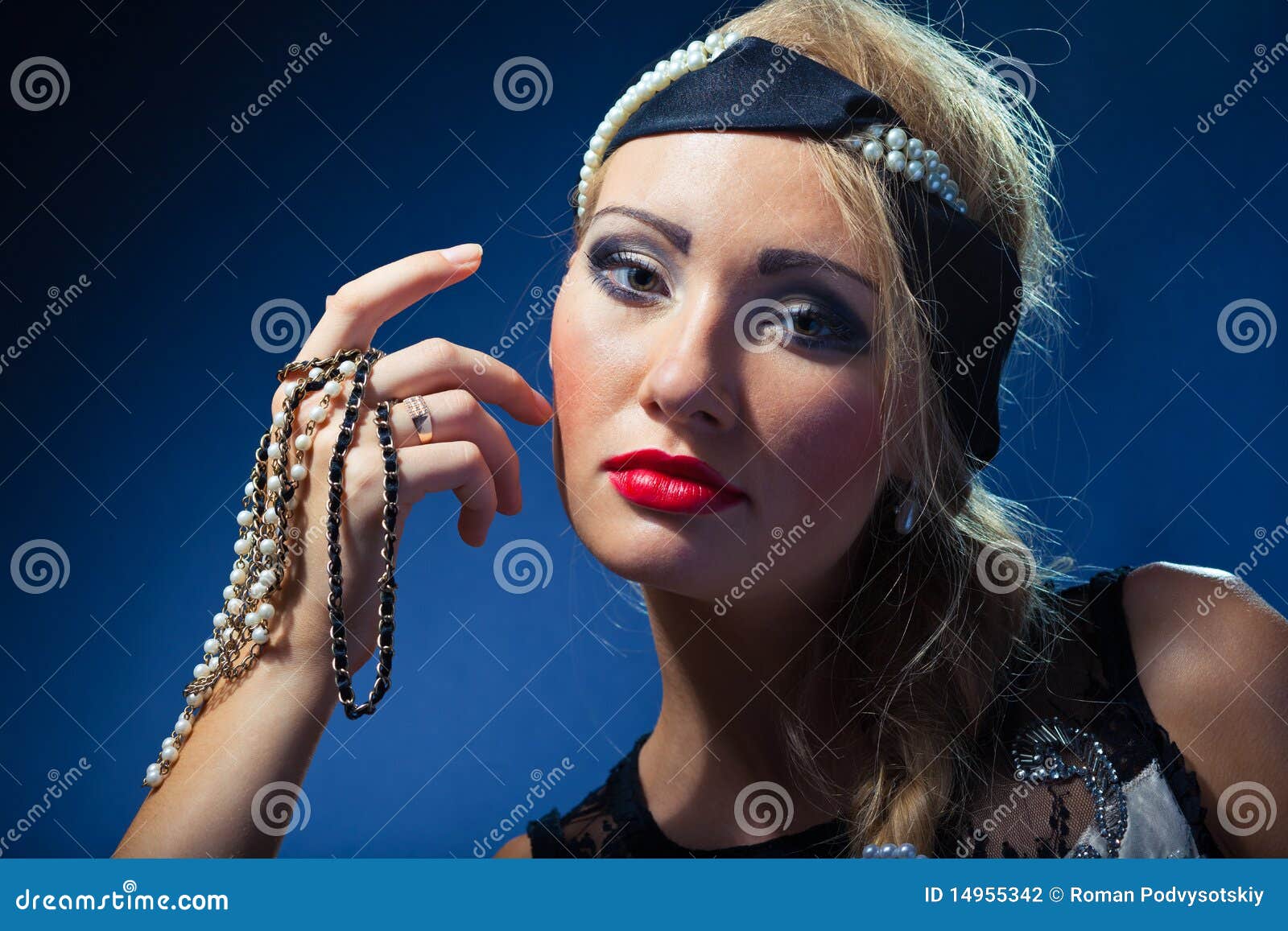 Attractive Retro-style Girl Stock Photo - Image of elegance, beauty ...