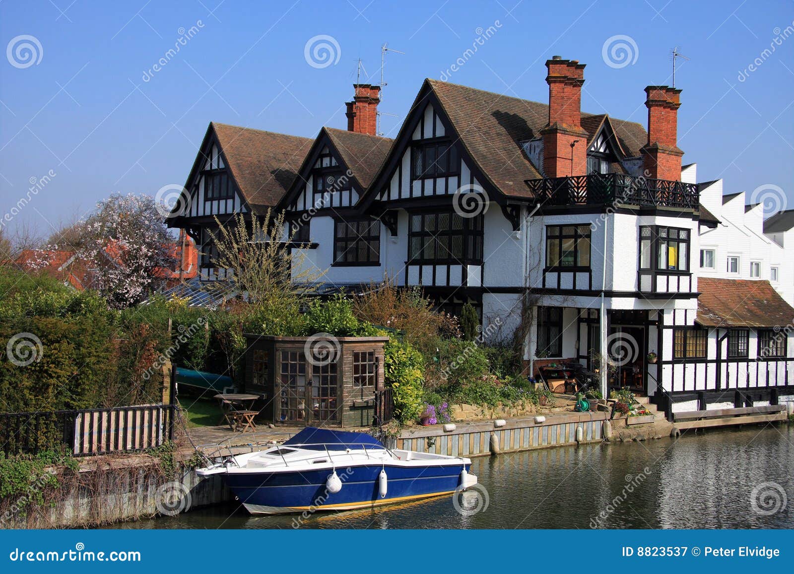 Attractive Riverside Property Stock Image - Image of house, craft: 8823537