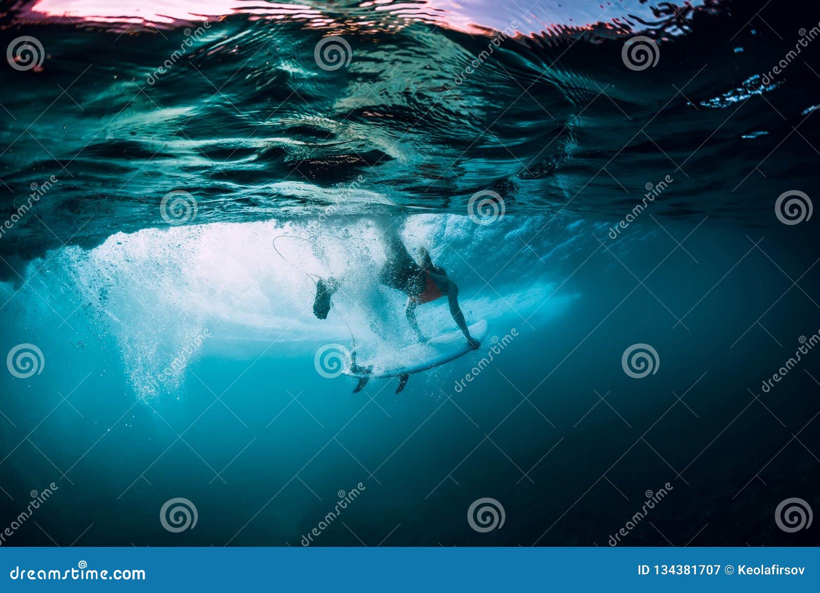 Attractive Surfer Woman Dive Underwater with Under Barrel Wave Stock ...