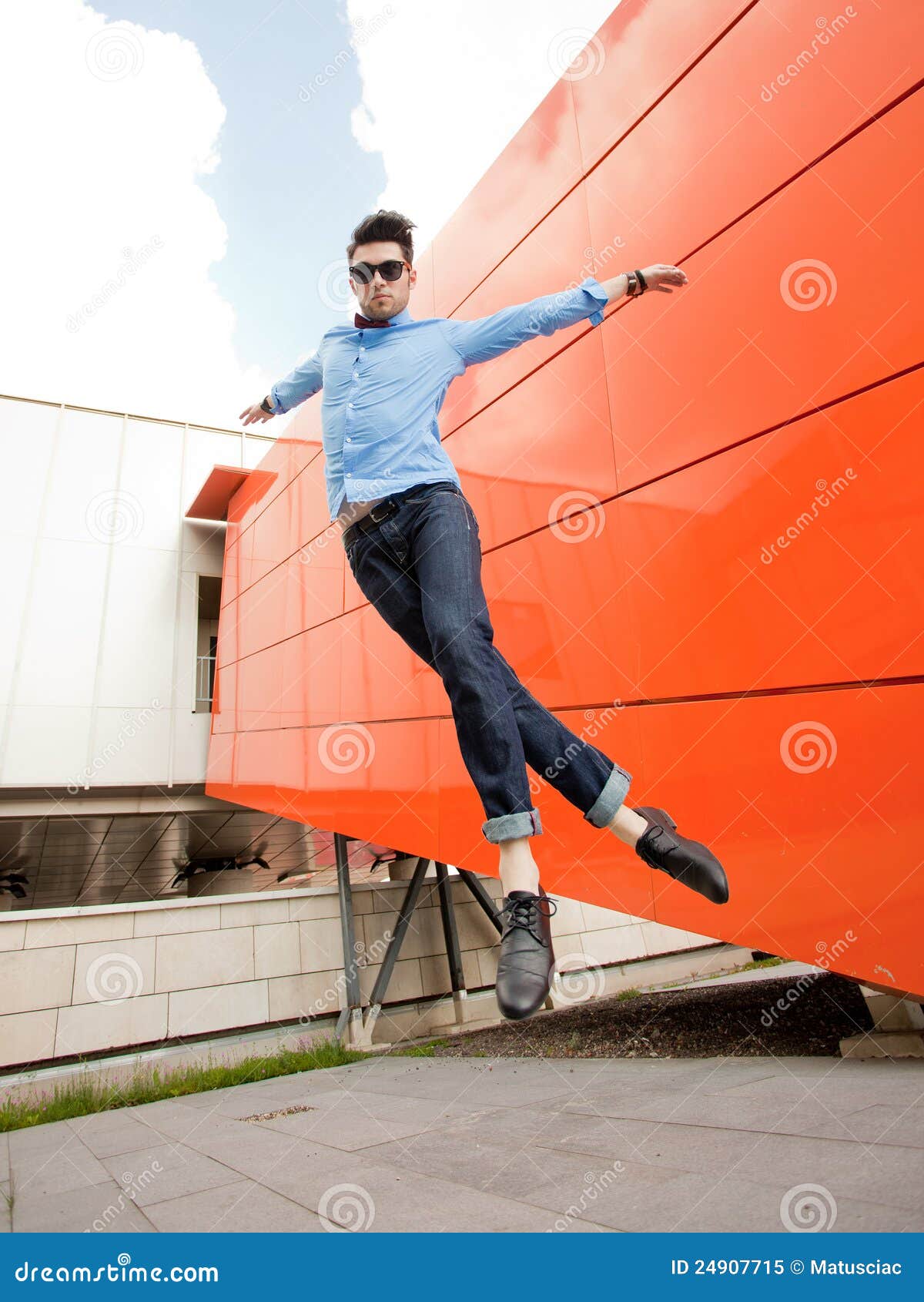 Fashion Jumping Poses