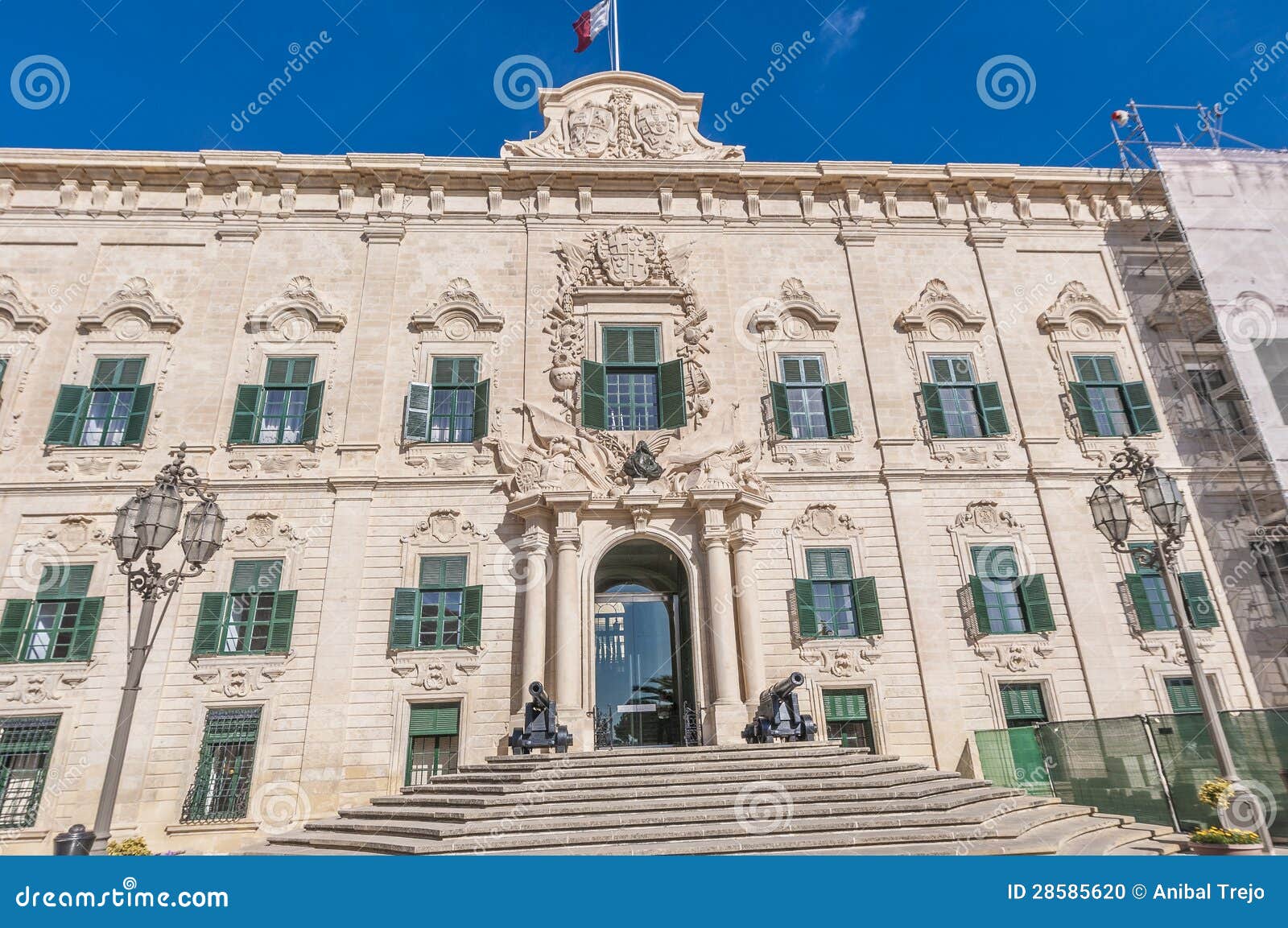 The Auberge De Castille in Valletta, Malta Stock Photo - Image of berga ...