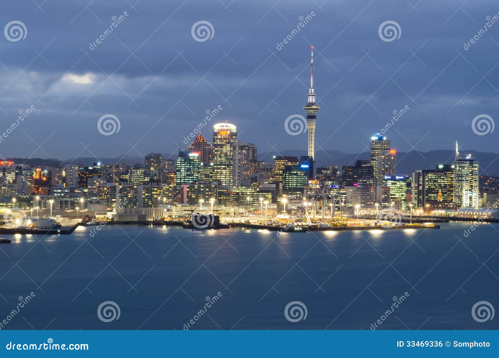 Auckland city skyline editorial photo. Image of harbor - 33469336