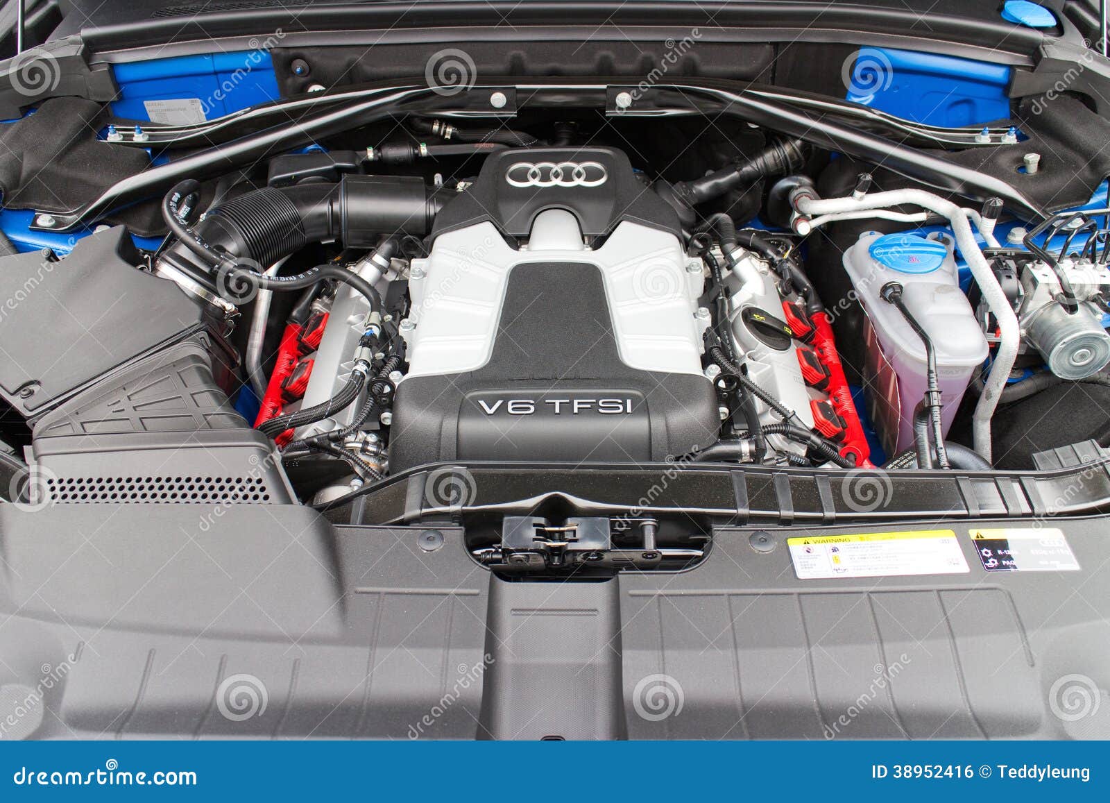 Audi SQ5 V6 engine editorial photo. Image of blue, automotive - 38952416