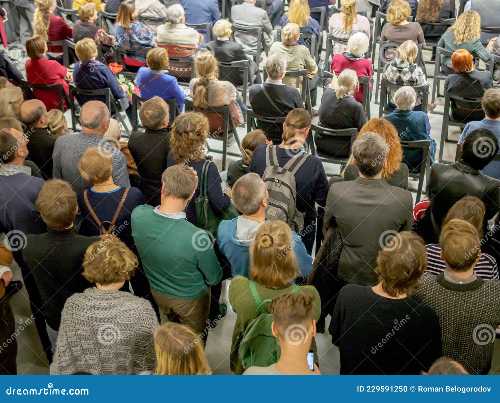 Audience at a meeting editorial image. Image of entrepreneurship ...