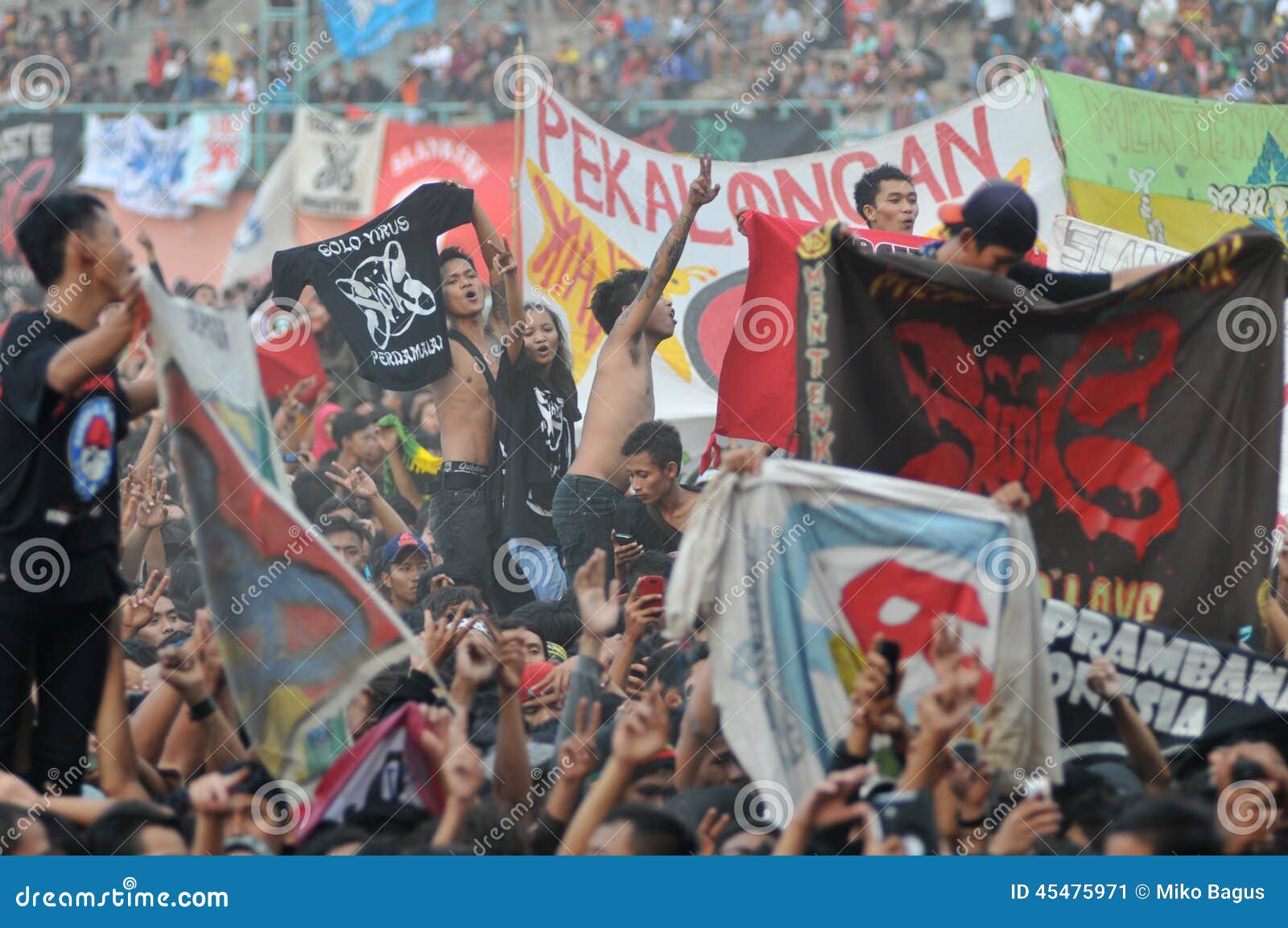 The Audience Music Performances Band Slank Editorial Photo - Image of ...