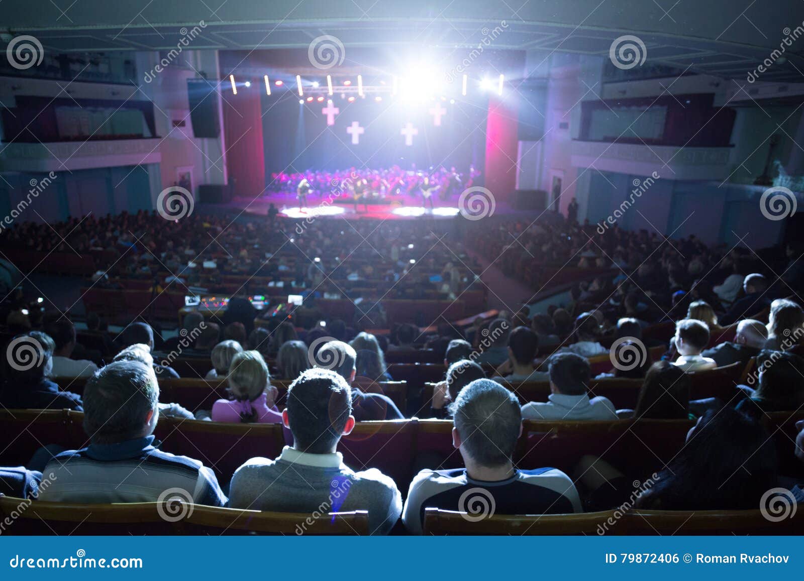 Audience Watching the Scene with Artists. Editorial Photo - Image of ...