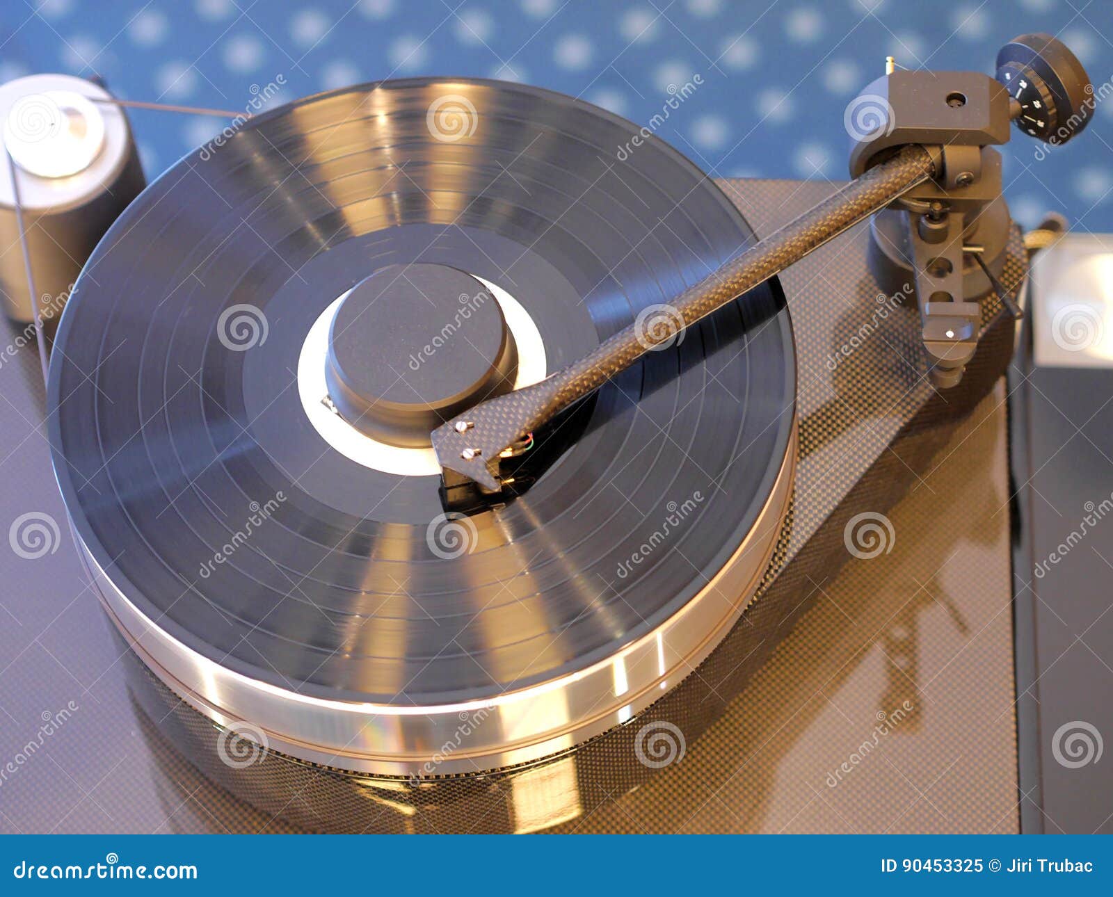 Audiophile HiFi Turntable Player. Stock Image - Image of electrical ...