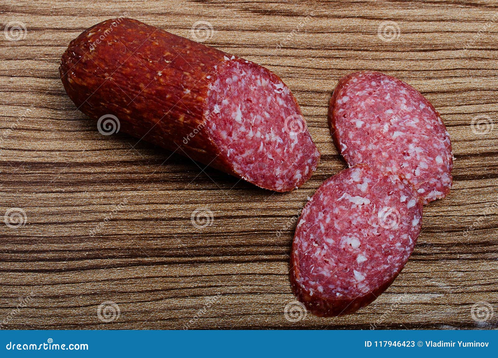 Aufschnitt Mit Wurst Und Brot Stockbild - Bild von küche, stück: 117946423