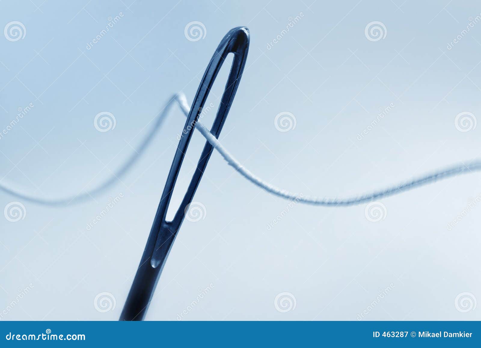 Auge der Nadel stockbild. Bild von damenschneiderin, selbstgemacht - 463287