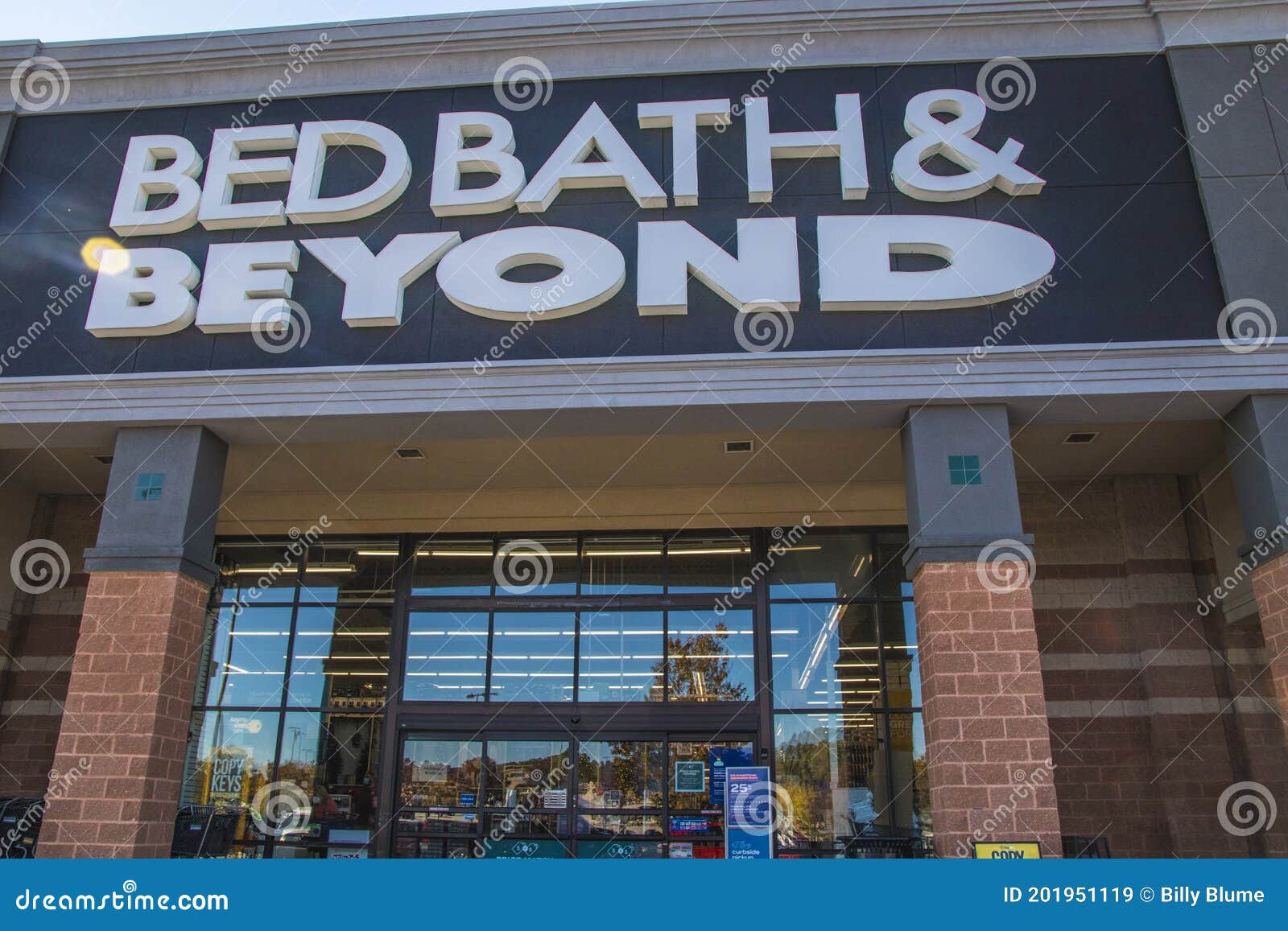 Bed Bath and Beyond sign editorial stock image. Image of business ...