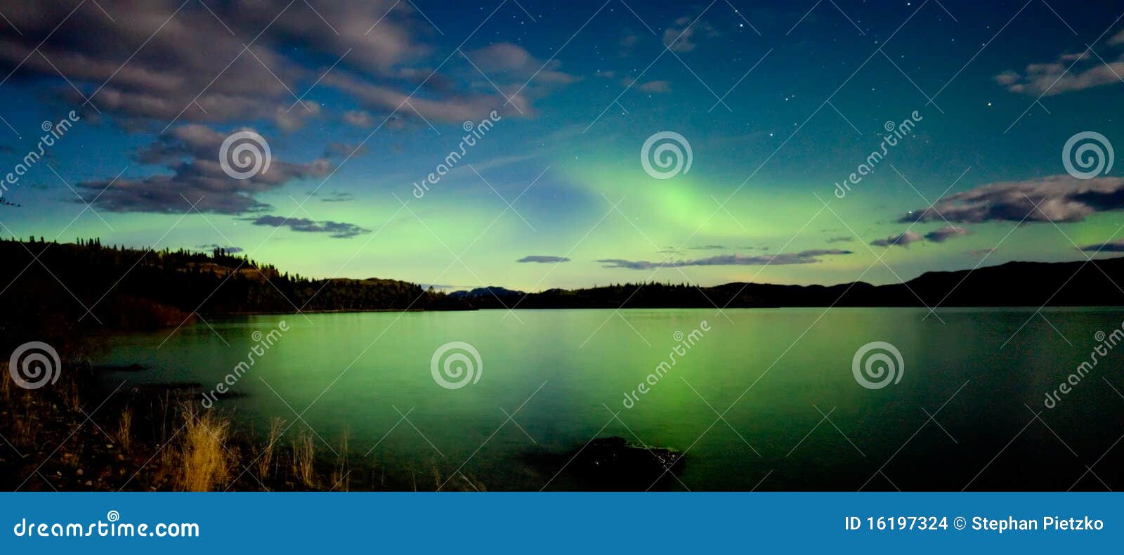 Aurora Borealis (Northern Lights) Display Stock Photo - Image of lake ...