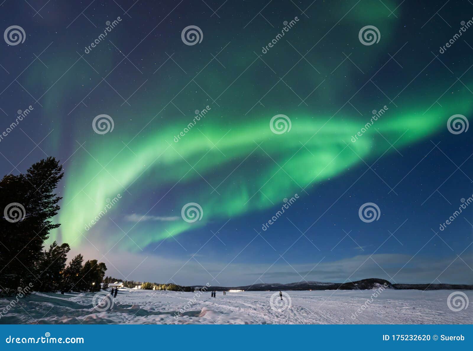 Aurora Borealis Over Lake Inari Stock Photo - Image of lake, lapland ...