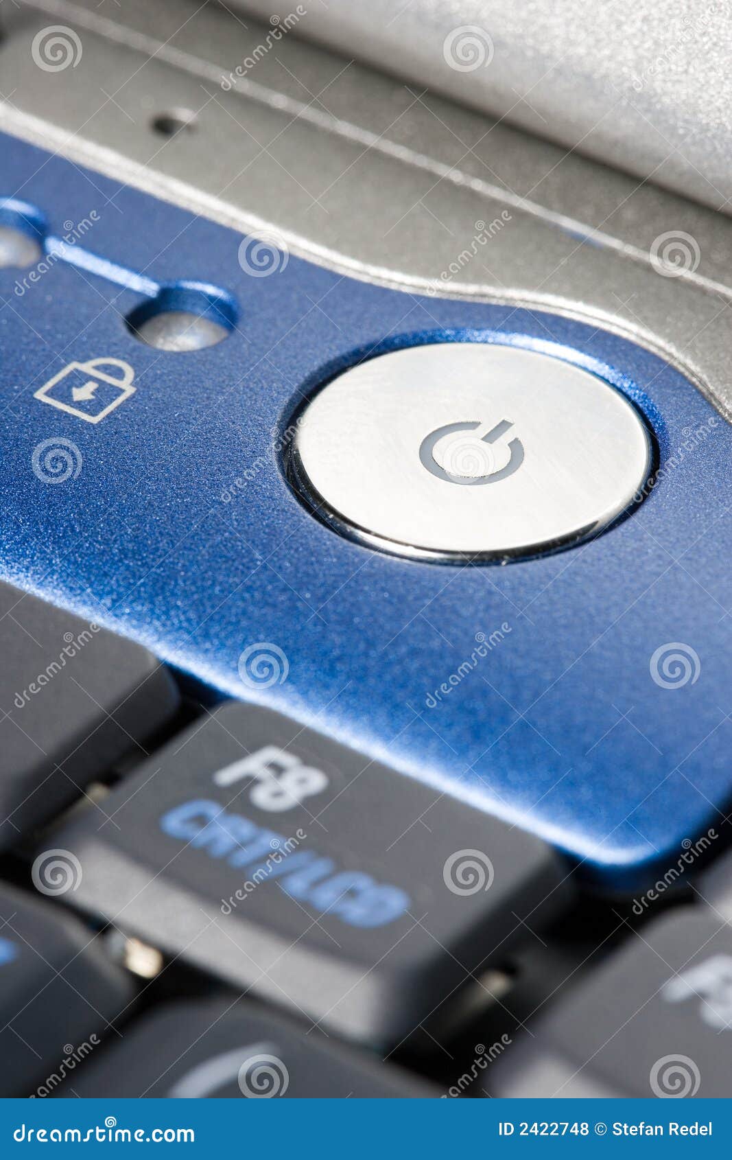 An-/Aus-Schalter Eines Laptops Bild. Bild: 2422748