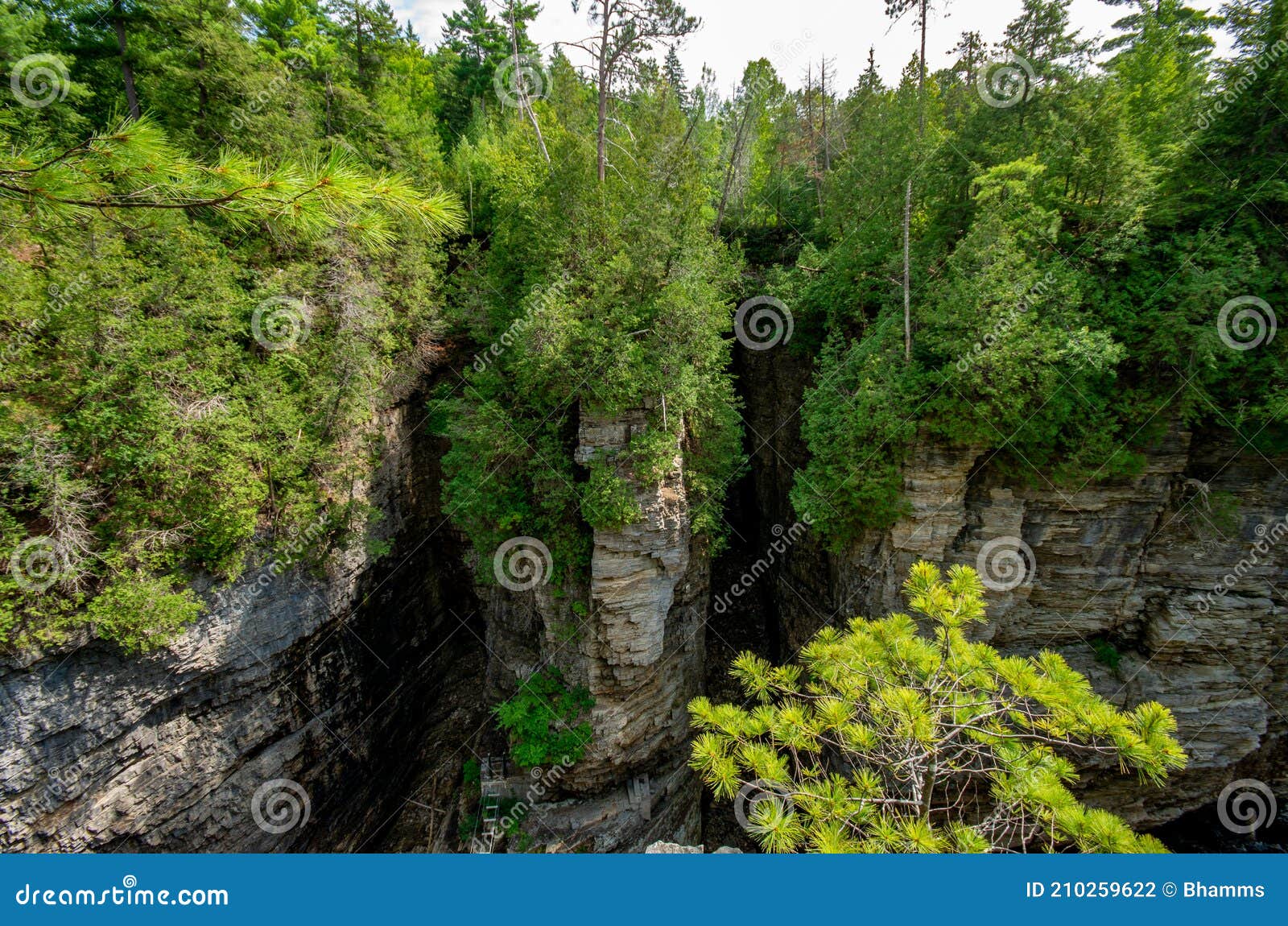 AuSable Chasm Rock Formation Stock Photo - Image of wild, trails: 210259622