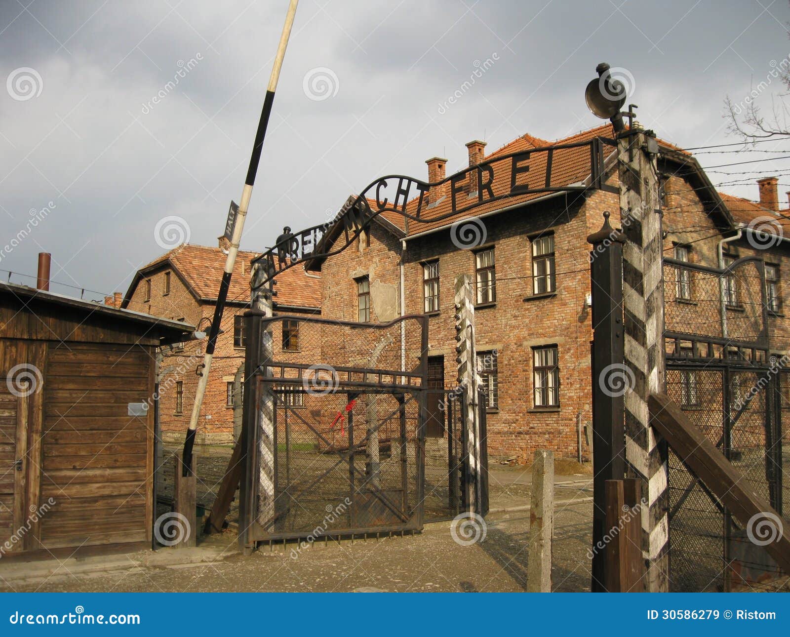 Auschwitz port redaktionell fotografering för bildbyråer. Bild av ...