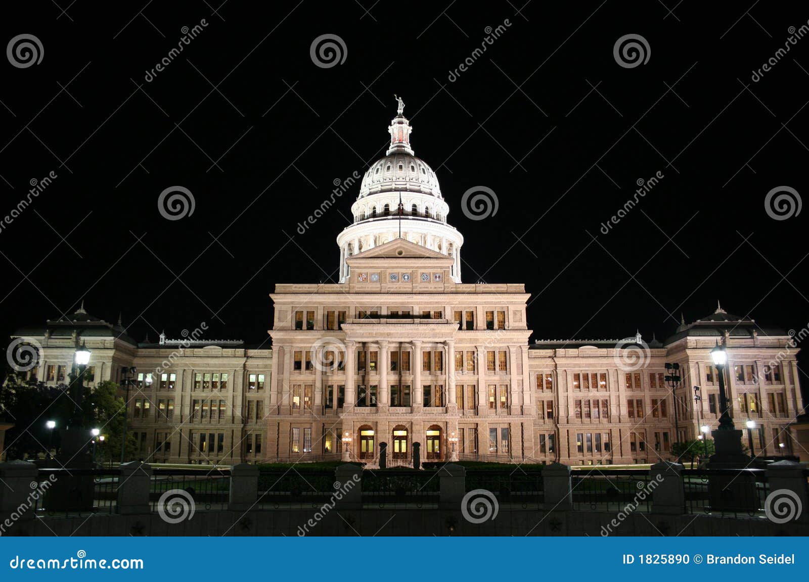 Austin Budynek Kapitolu Nocy W Centrum Stan Teksas Zdjęcie Stock ...