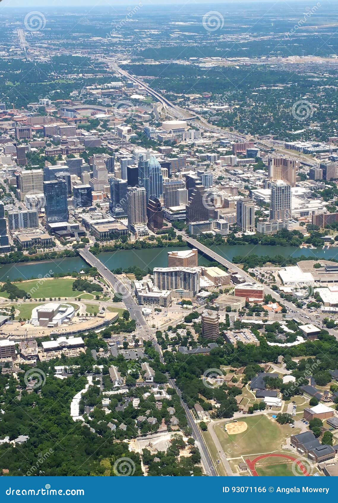 Austin, il Texas dall'aria fotografia stock. Immagine di vista - 93071166