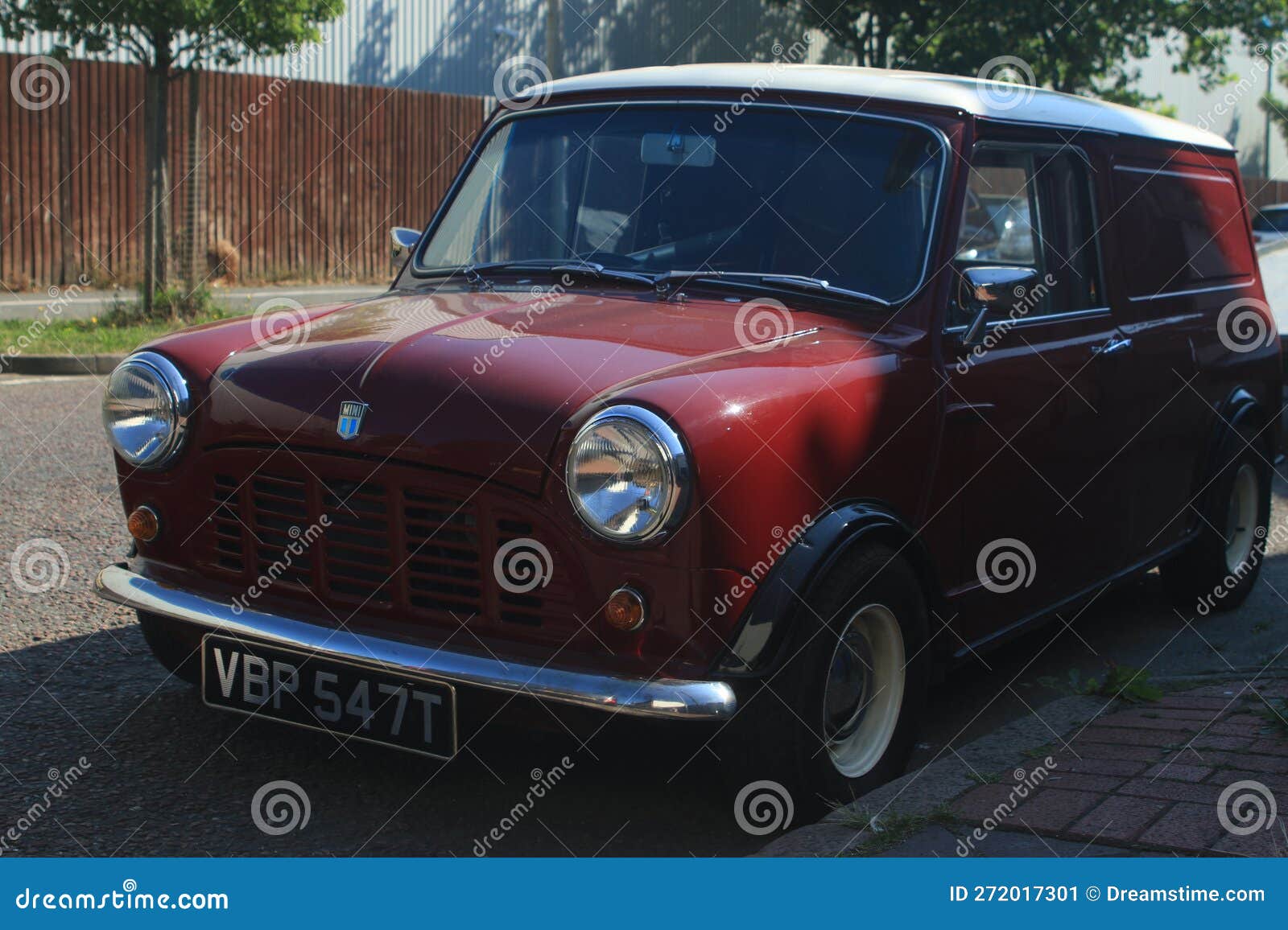 Austin Mini Van Old T REG editorial photo. Image of austin - 272017301