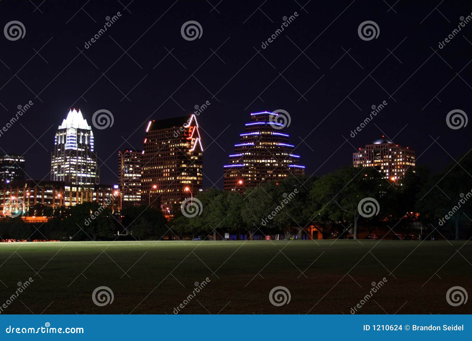 Austin, Teksas Noc W Centrum Zdjęcie Stock - Obraz złożonej z pejzaż ...