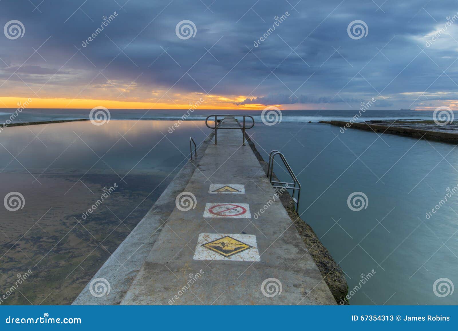 Austinmer Sunrise stock image. Image of wales, south - 67354313