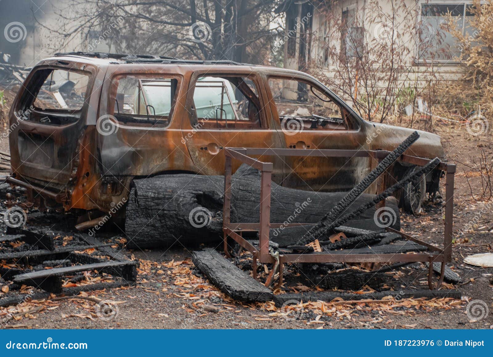 Australian Bushfire Aftermath: Burnt Car and Rubble Stock Photo - Image ...