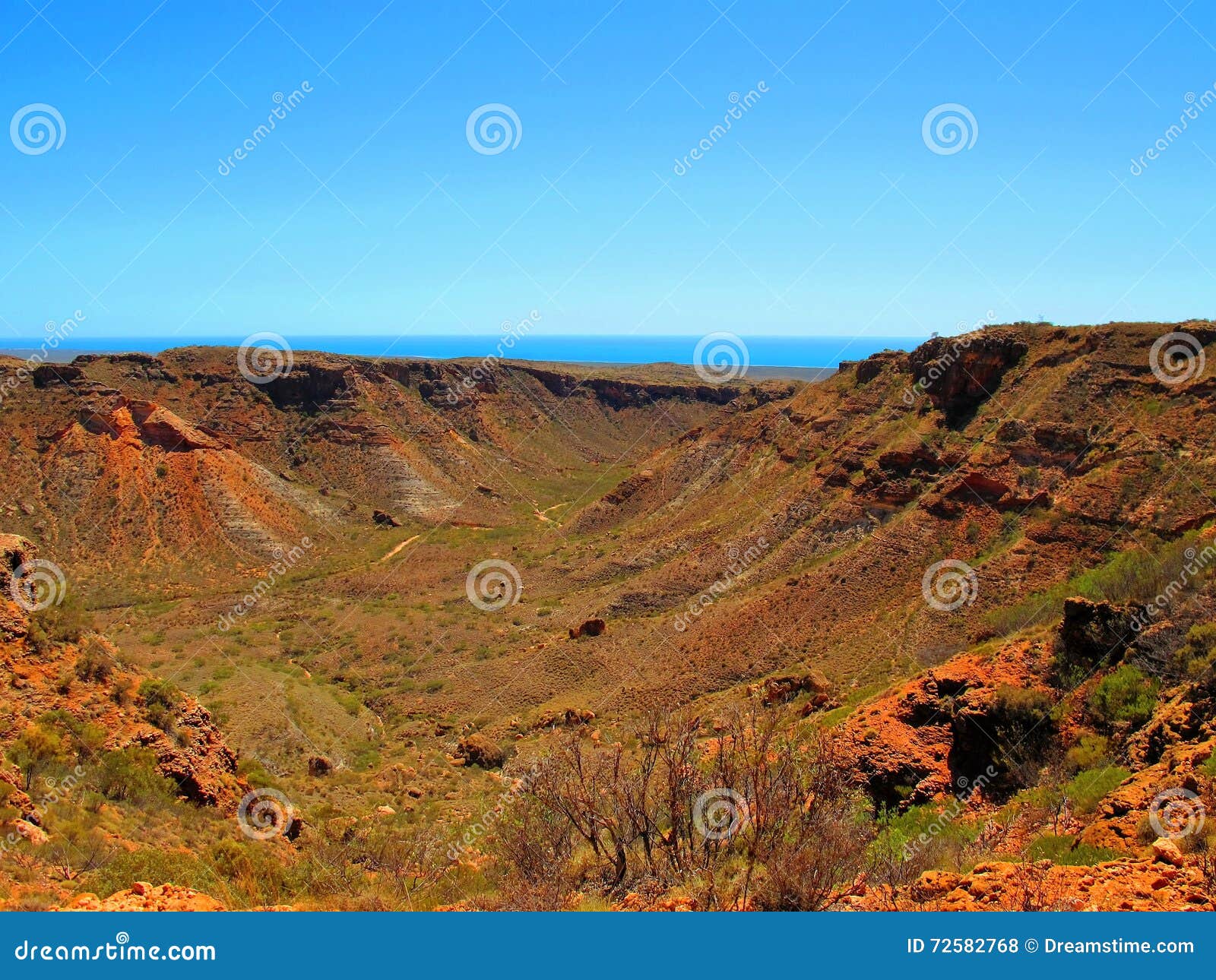 Australian outback scenery stock photo. Image of pilbara - 72582768