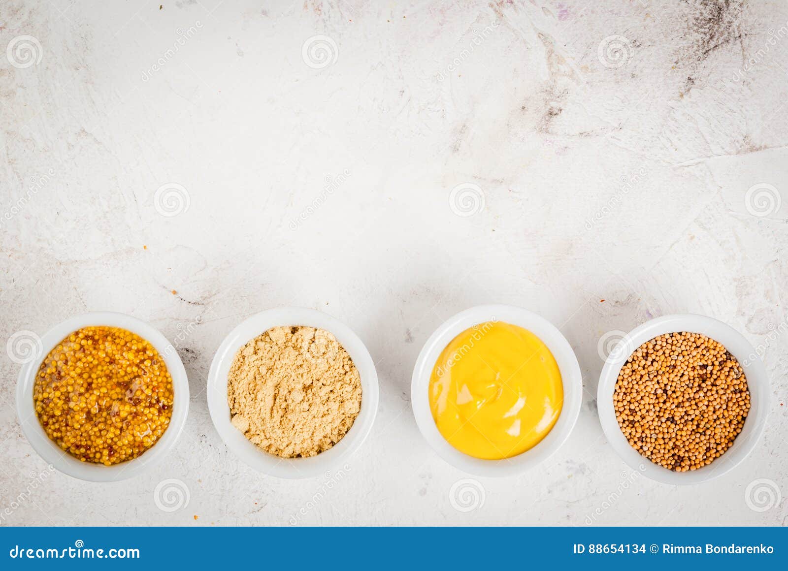 Auswahl von 4 Arten Senf stockfoto. Bild von zusammenstellung - 88654134