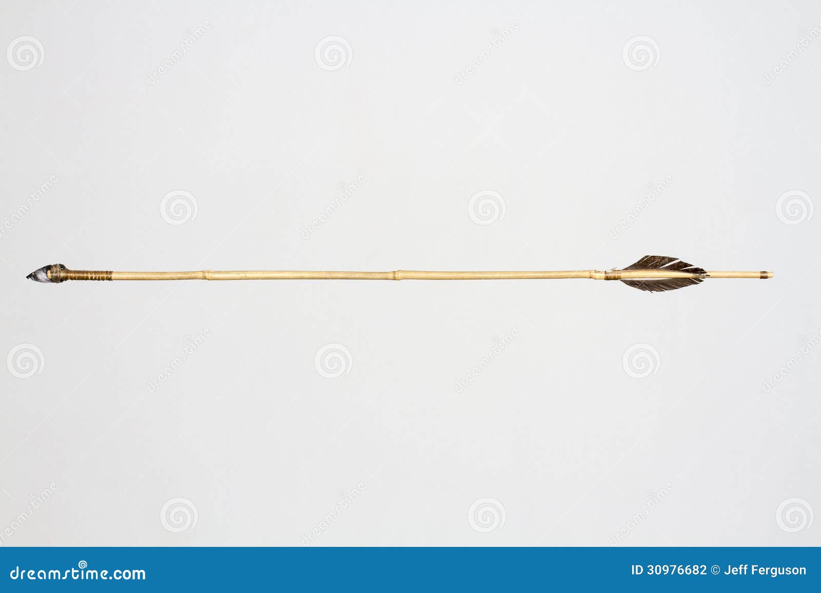 Authentischer Pfeil Des Amerikanischen Ureinwohners Stockfoto - Bild ...