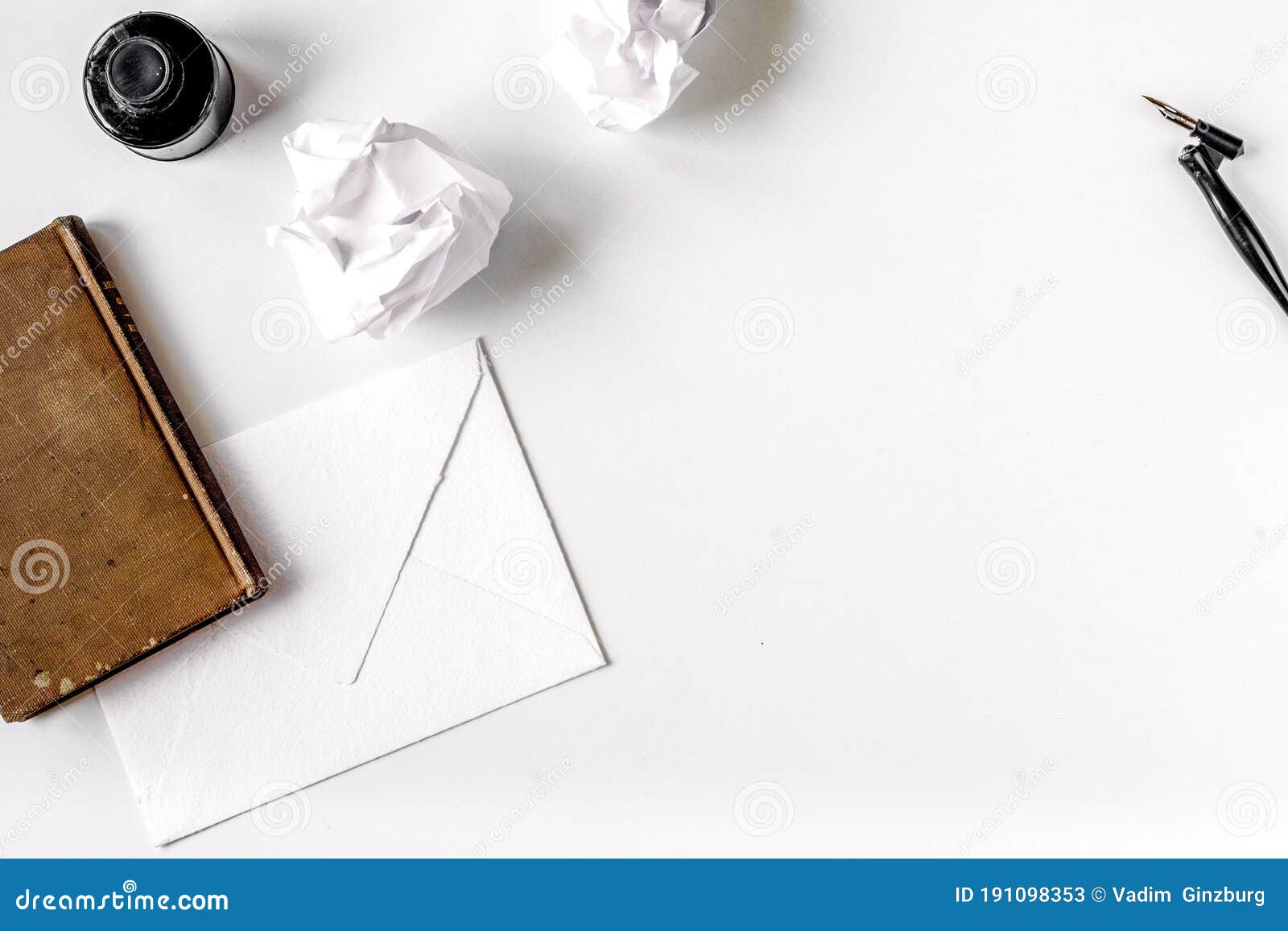 Author Office in Writer Concept on Desk Background Top View Mock Up ...
