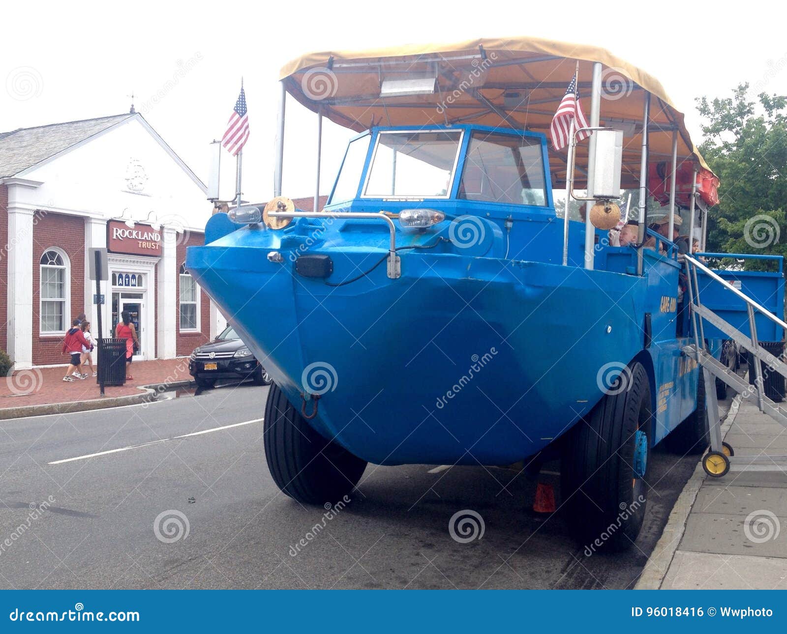 Auto anfibio foto editorial. Imagen de turistas, transporte - 96018416