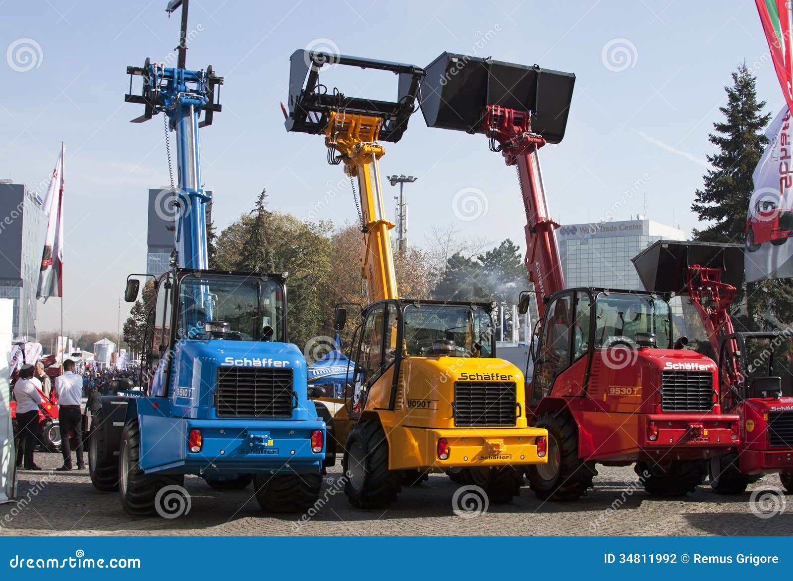 Auto cranes - RAW format editorial photography. Image of auto - 34811992