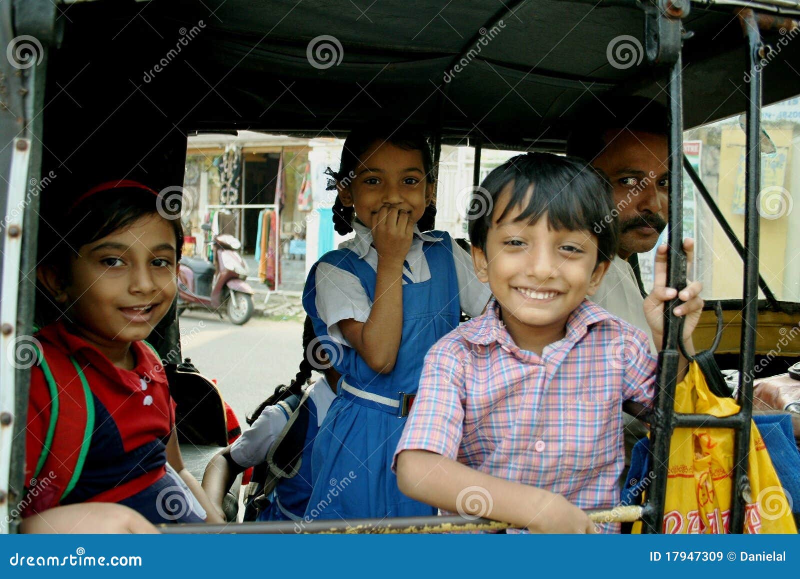 Auto Escolar Indiano Do Estilo Em Kerala Imagem de Stock Editorial ...