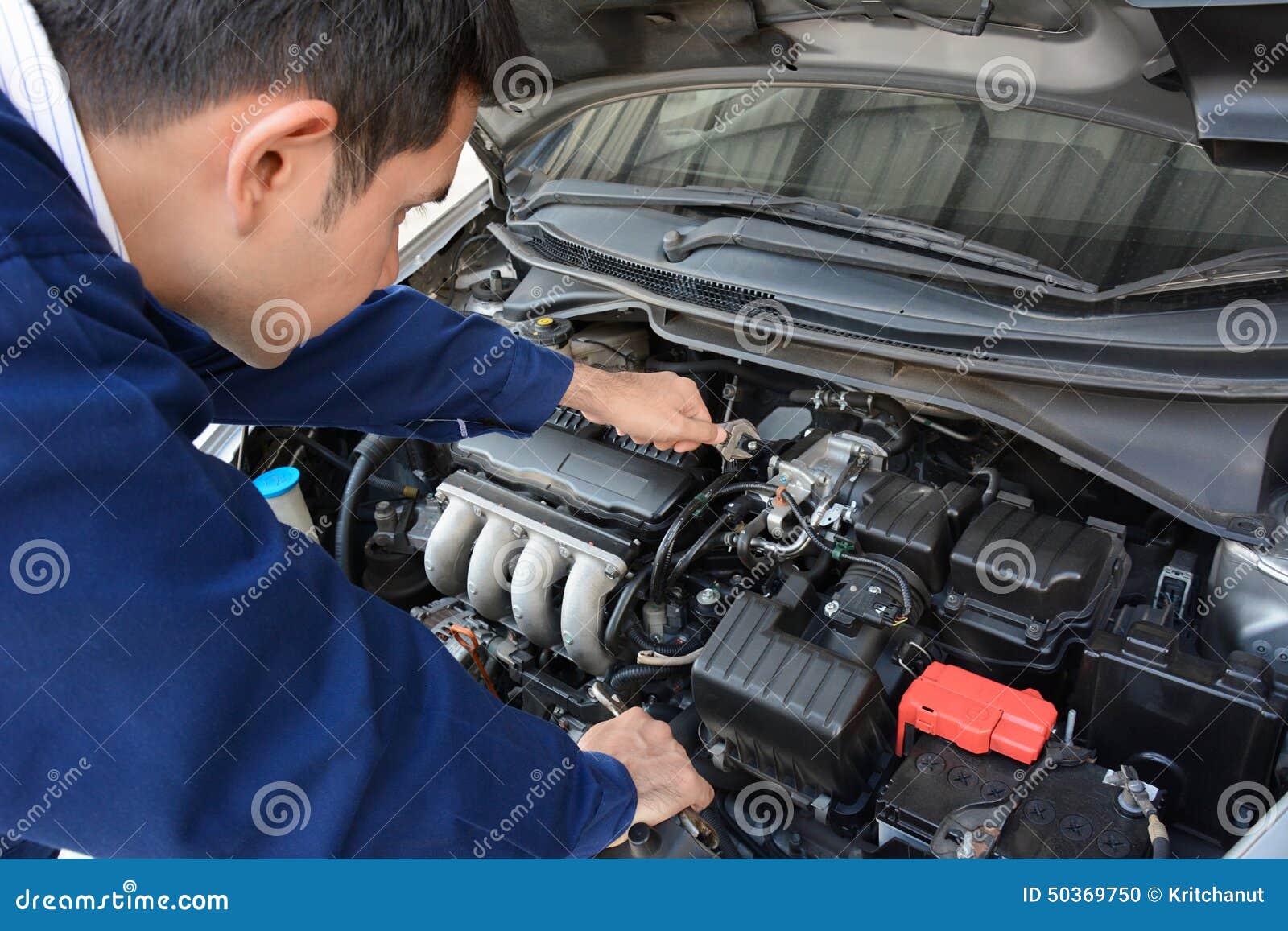 Auto mechanic fixing car stock photo. Image of garage - 50369750