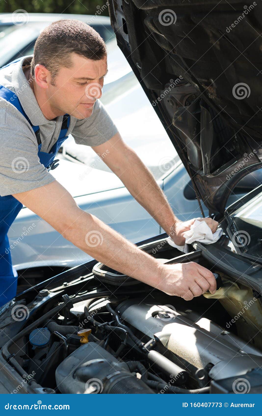 Auto mechanic outdoors stock image. Image of loss, businessman - 160407773