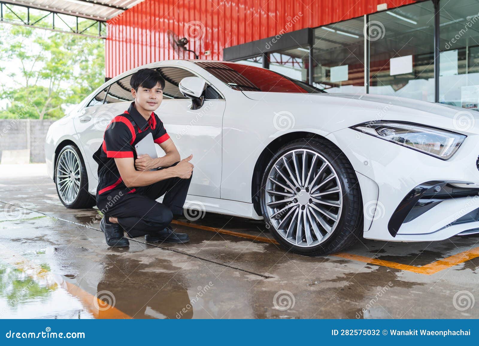 Performs Car Diagnostics Wirelessly. Scan for Errors and Find ...