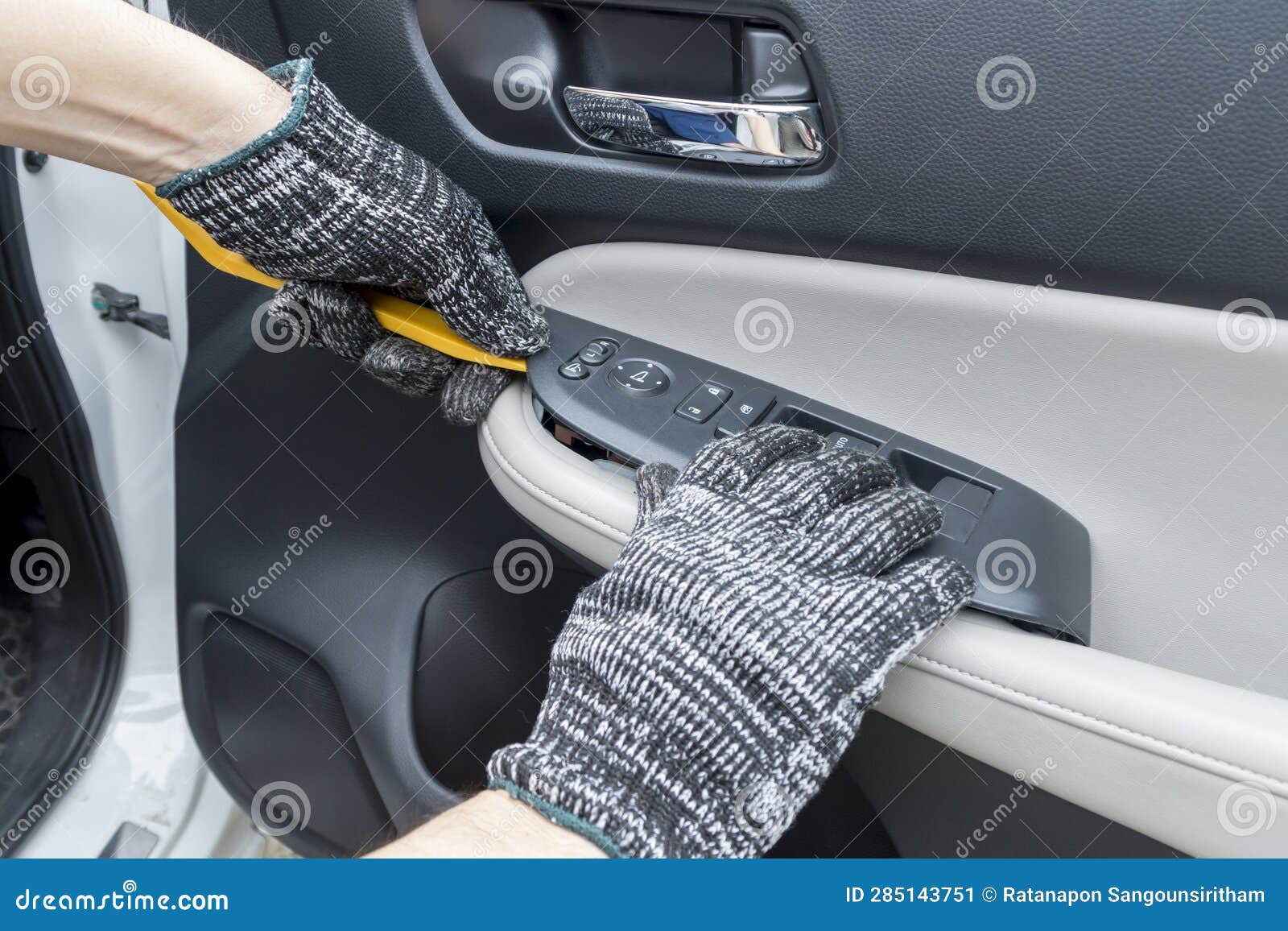 Auto Mechanic Remove Car Window Controls Panel, Car Maintenance Service ...