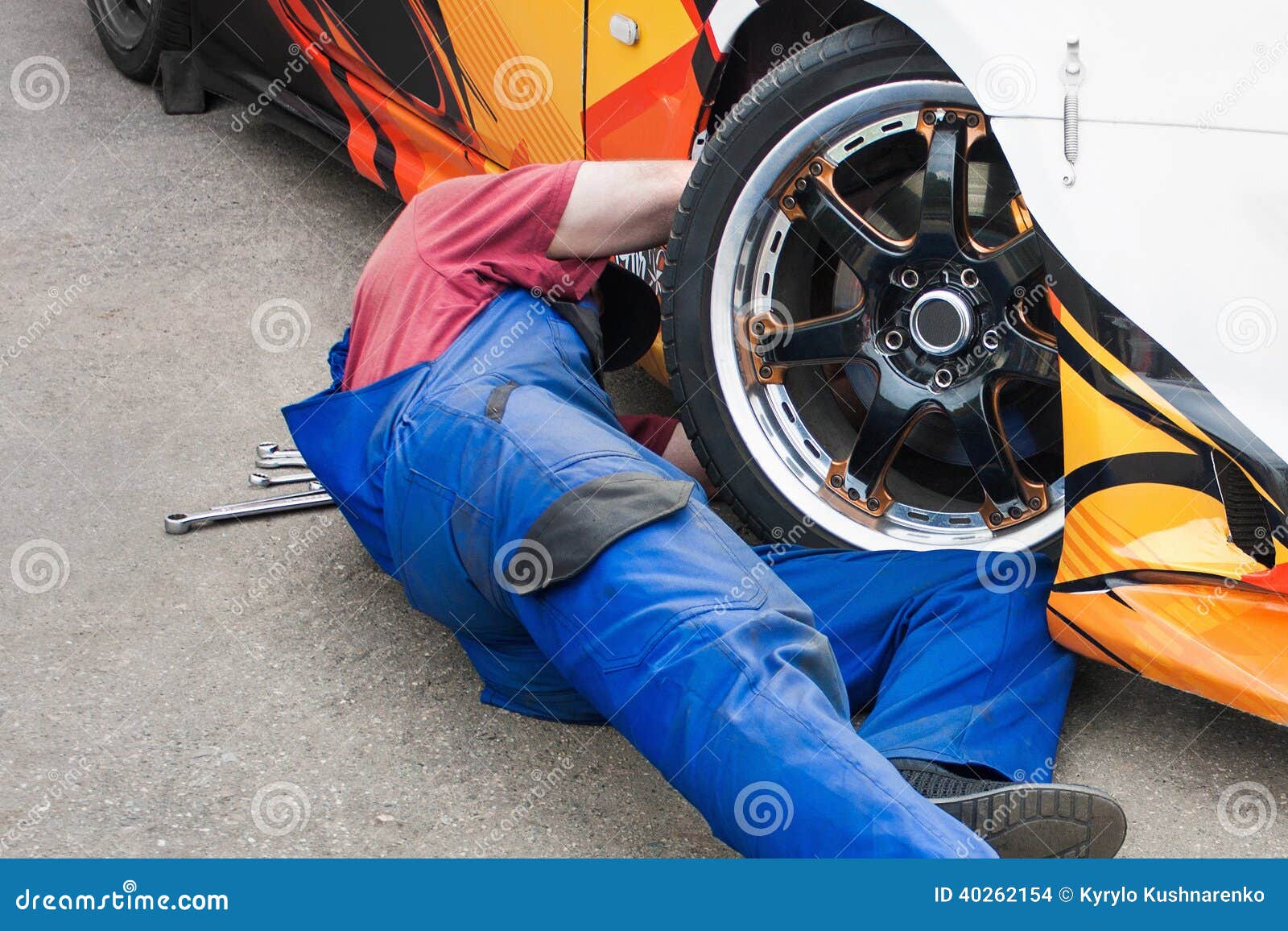 Auto Mechanic Repairing a Car Stock Photo - Image of maintenance, blue ...