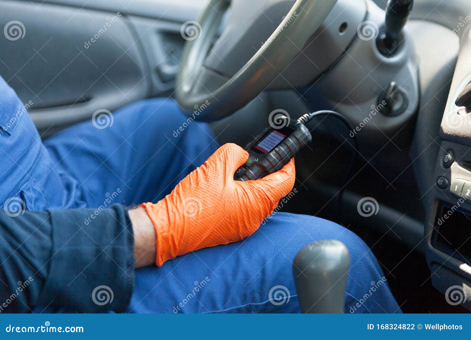 Using a Scan Tool for Auto Repair Diagnostics and Check Engine Stock ...