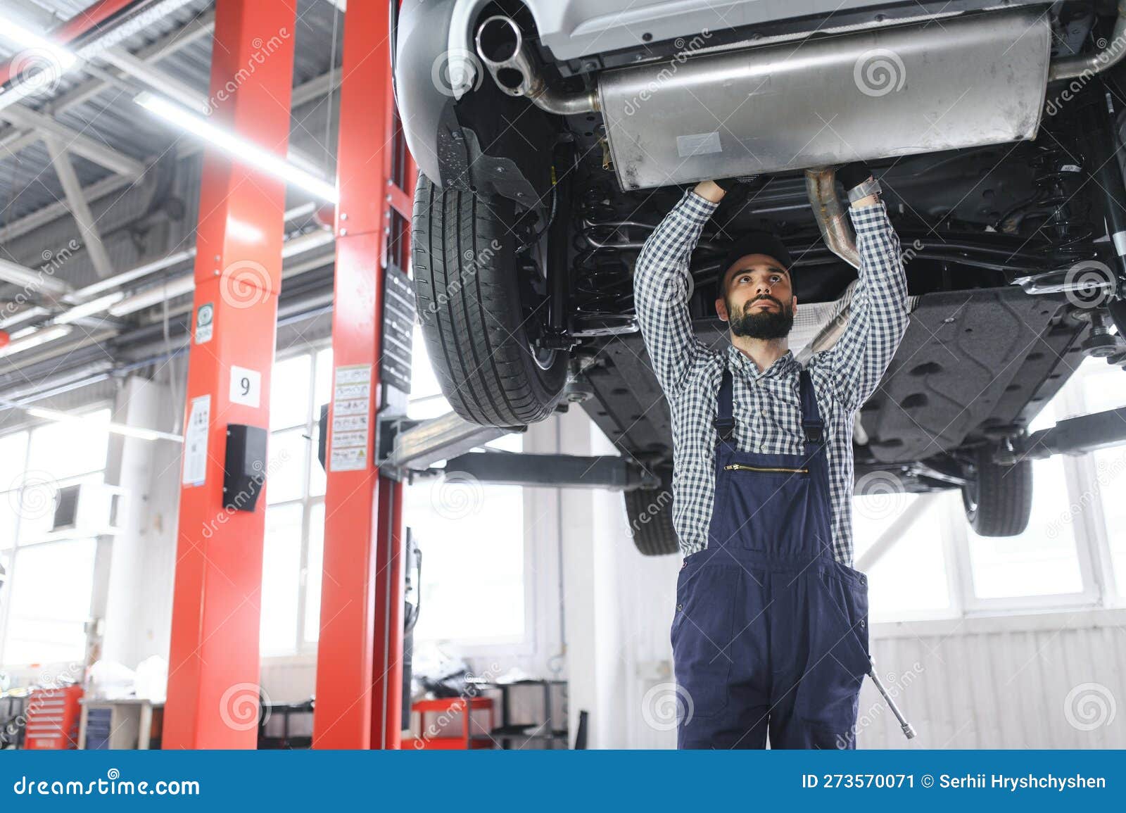Auto Mechanic Working at Auto Repair Shop Stock Image - Image of work ...